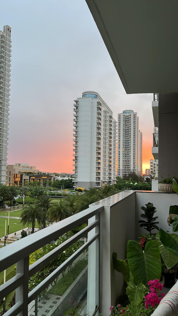 Peaceful 4bhk Artistic Family Stay Gurugram - Manesar