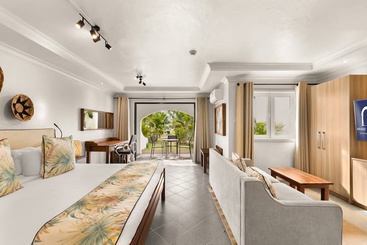 Grand Sahāna 12 | Beachfront Apt | Remote Work - Mauritius