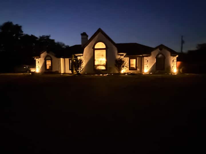 Enjoy Exclusive Access To 9 Private Acres. - Arrington Vineyards, Arrington