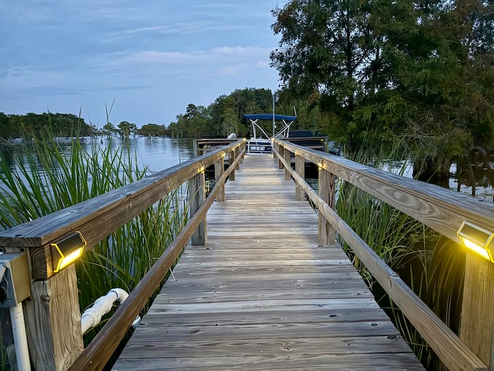 New! Waterfront Cottage. Just Steps To Your Dock! - Lake Moultrie, SC