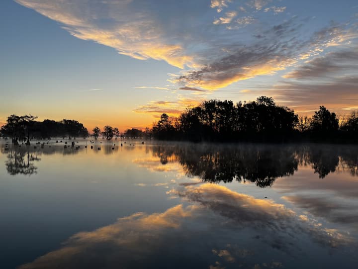 Newly Updated Home Lake Moultrie - Dock Sleeps 10 - Lake Moultrie, SC