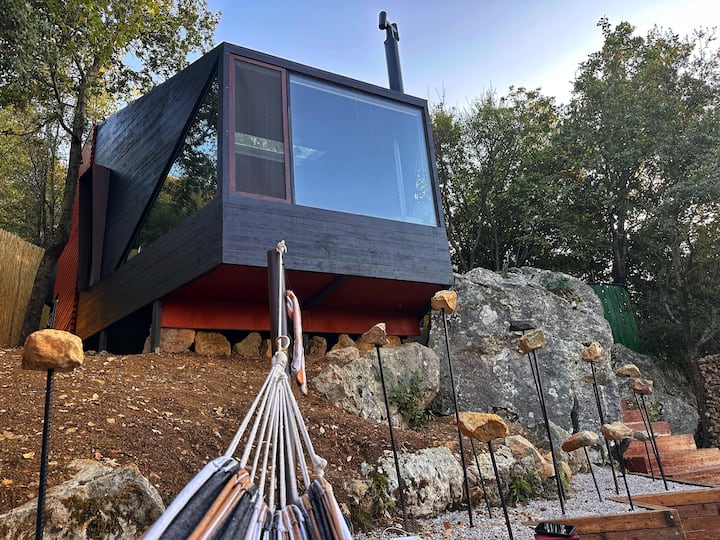 Blackbird - Modern Treehouse With Outdoor Pool - Lebanon