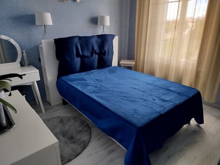 2 Chambres Dans La Maison De Ville à Thouars. - Thouars