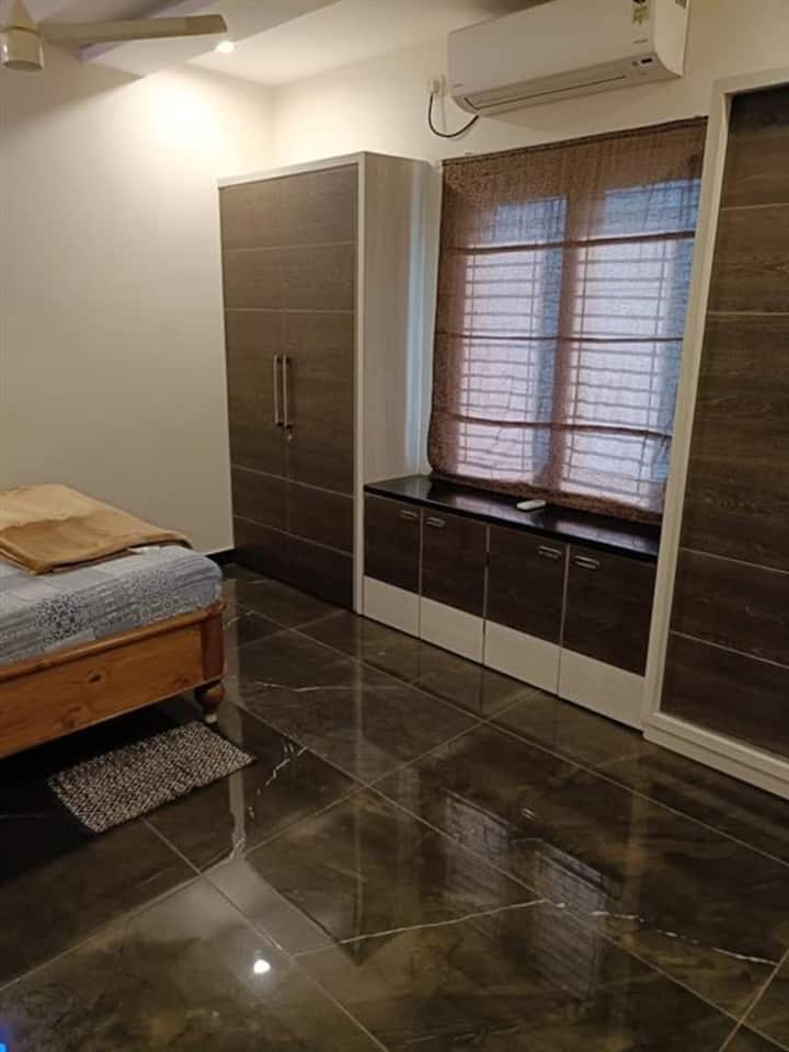 Cozy Guesthouse In City —Peaceful, Clean Stay - Rajahmundry
