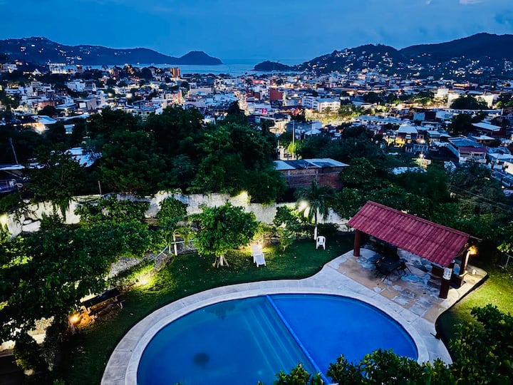 Casa Gin / Vista Al Mar - Zihuatanejo