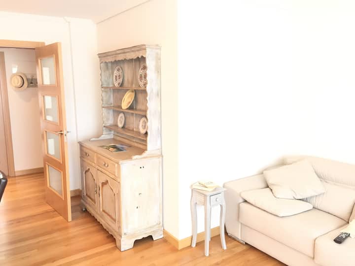 Tetuan Apartment With A Patio - Santander