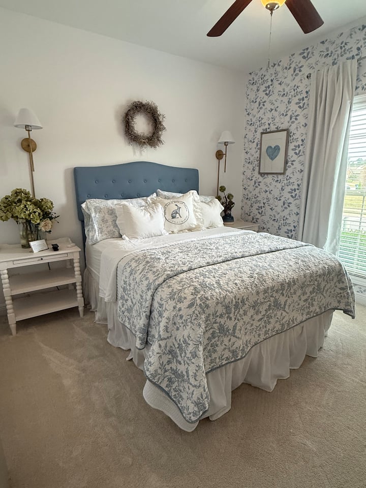 Queen Bed And Private Bath - 11 Miles To Stadium! - Tuscaloosa, AL