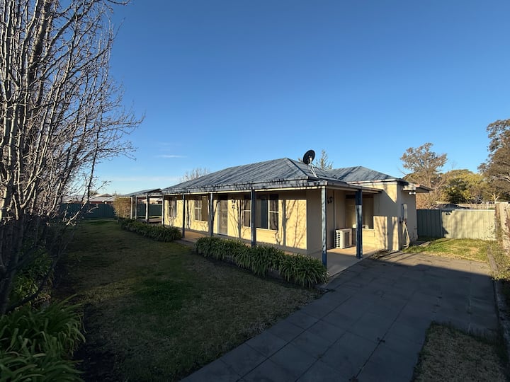 Comfy And Relaxing Cottage Stay “Rest Easy Mudgee” - Mudgee