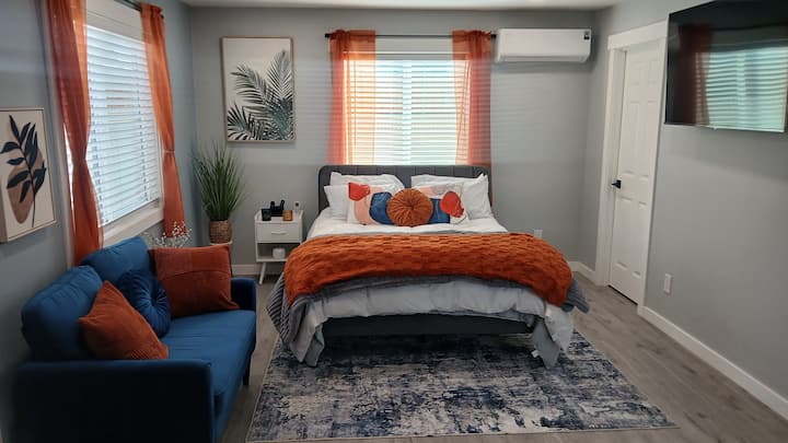 Cozy New Studio Near Lax And La Freeways - Carson, CA