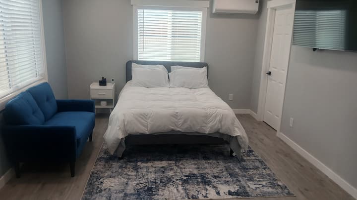 Cozy New Studio Near Lax And La Freeways - Compton, CA