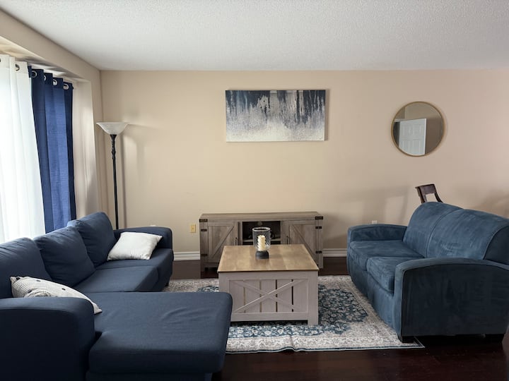 Classy Minimal Home • Trails & Lake Access - Guelph