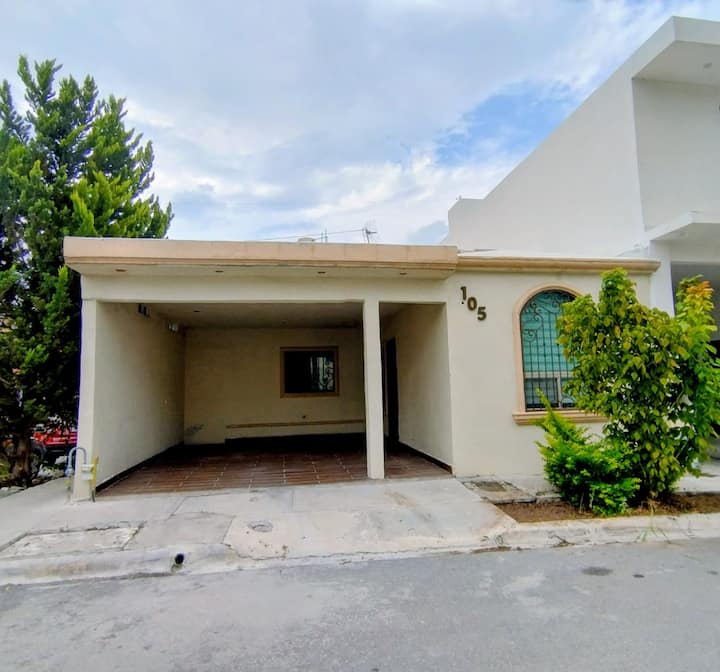 Casa Dora Al Sur De Saltillo - Saltillo