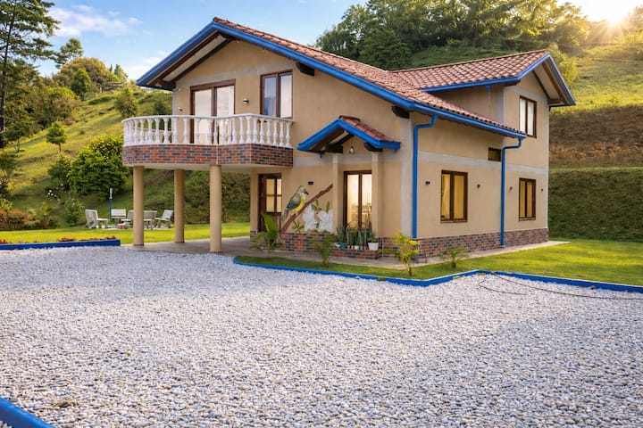 Un Lugar Cuidado Con El Corazón ·Real ·Sin Filtros - Rionegro