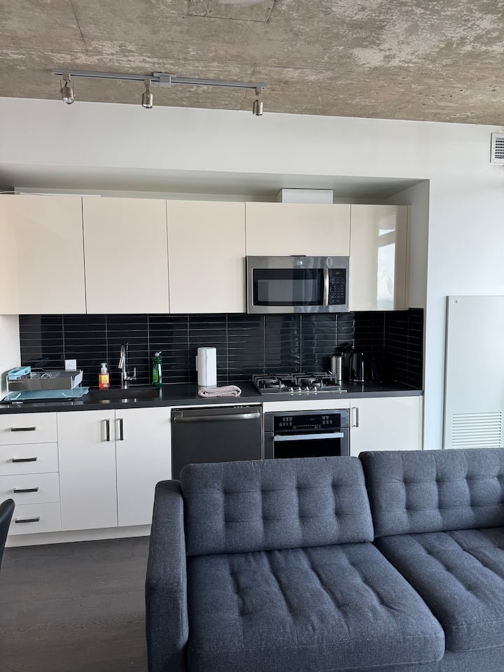 Sweet 1 Bed 1bath - Fort Calgary