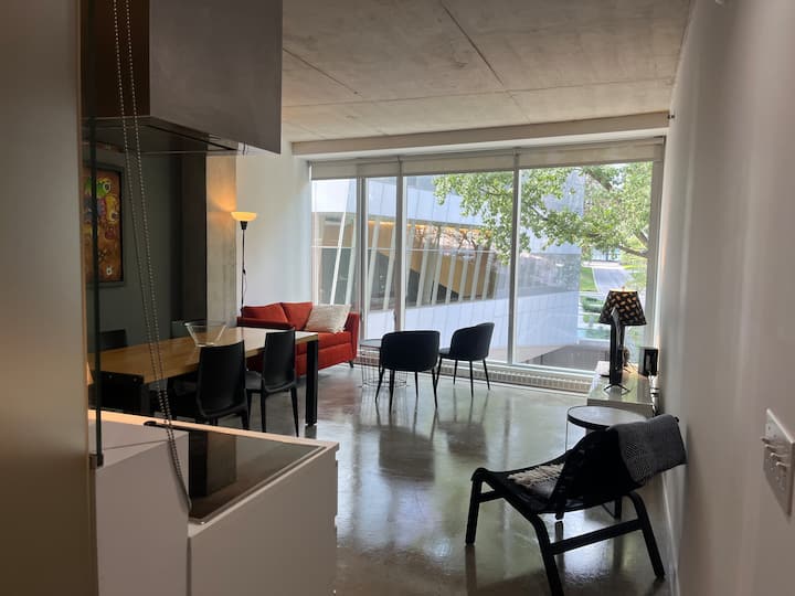 E - 02 Loft - Montreal