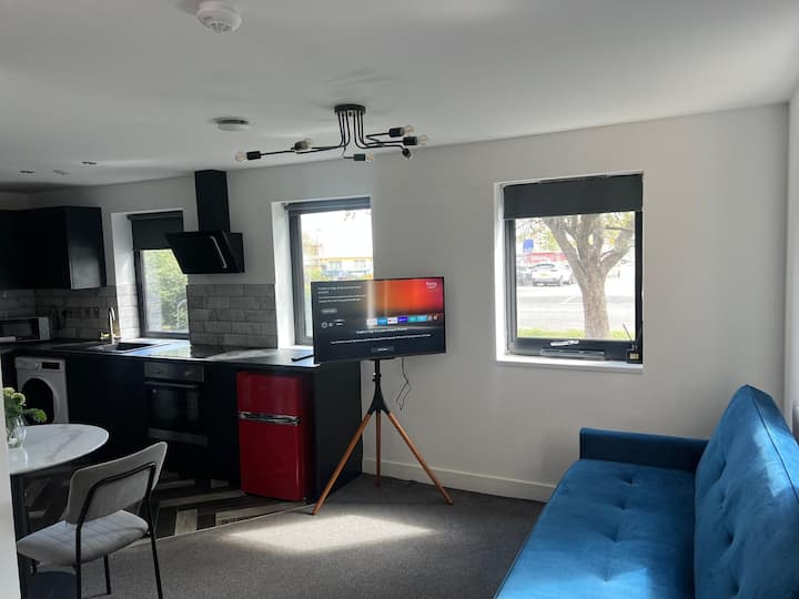 Spacious & Stylish Self Contained Studio Apartment - Peterborough, Royaume-Uni