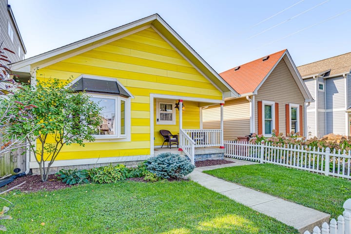 The Sunny Side Of Fountain Square - Indianapolis, IN