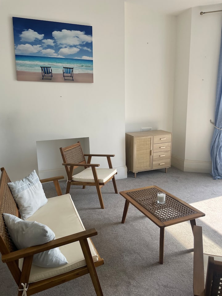 The Captains Quarters - Hastings