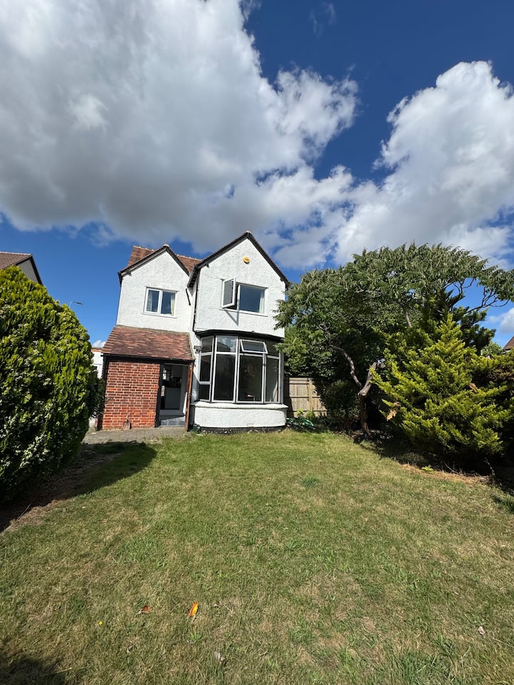 Oxford Detached Spacious Villa For 8 Free Parking - Oxford