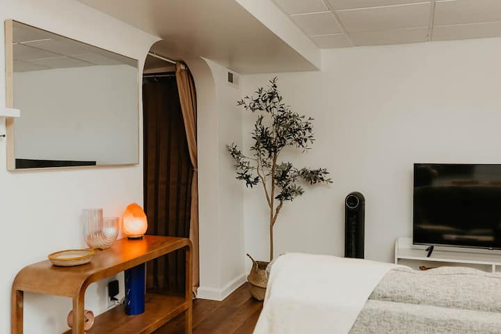 Cozy And Cute 1 Bd Apt In Walkable Creston - 大急流城