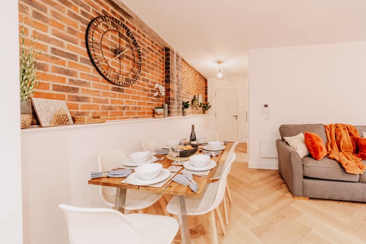 #62 Super Stylish 2 Bed Flat City Centre - Birmingham