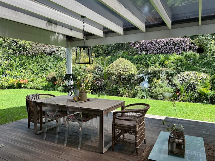 Contemporary Cape Town Home
Centrally Located - Le Cap