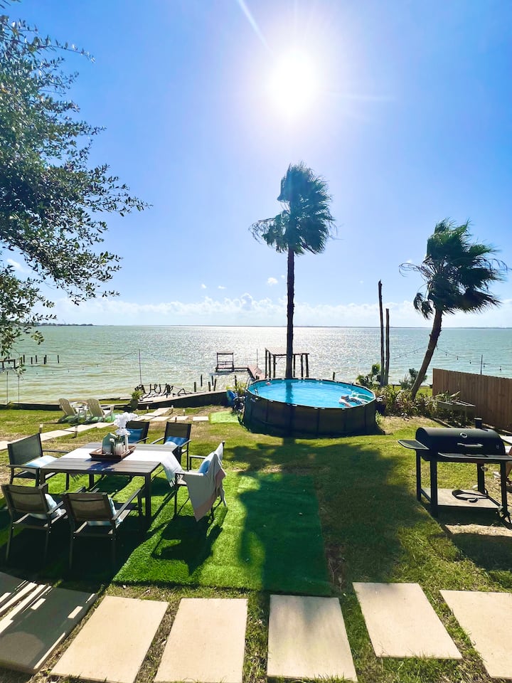 The Bay Retreat - Baytown, TX
