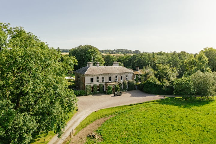 Historic Irish Estate - Ballyvolane House - 1728 - Fermoy