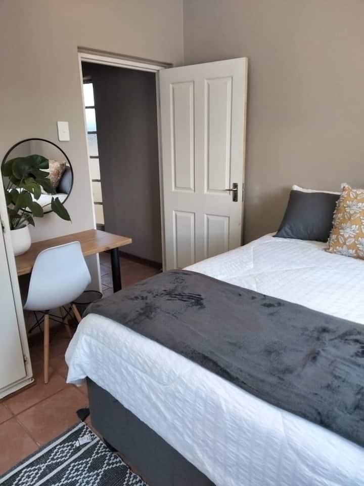 Little Nest - Kimberley, South Africa