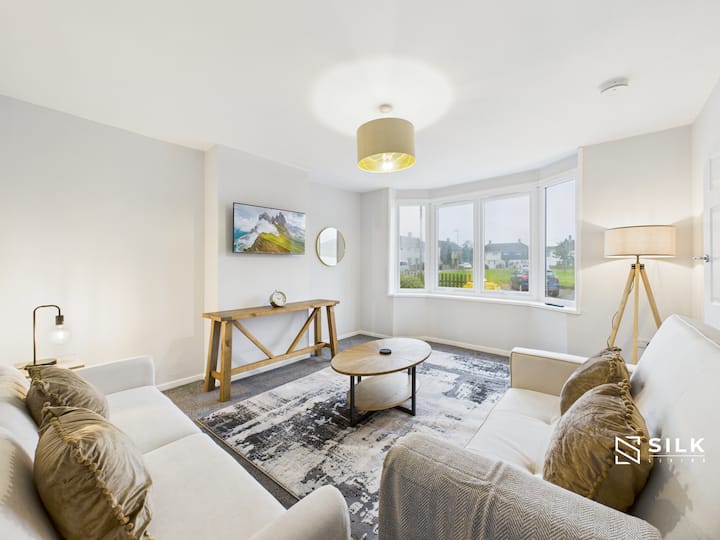 3-4 Br House | Home From Home | Front+rear Parking - Portsmouth