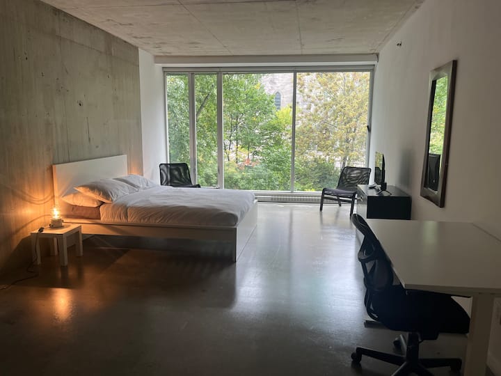 E - 08 Loft - Montreal