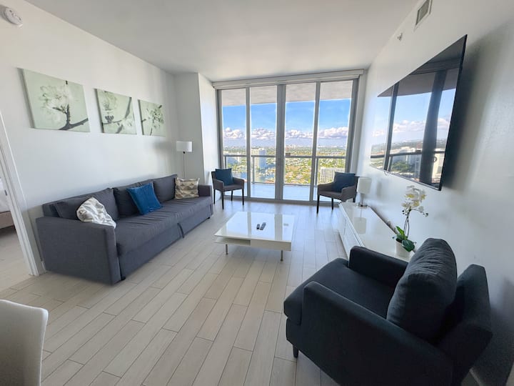 47 Exceptional 2 Bedroom Ph Incredible View - Sunny Isles Beach, FL