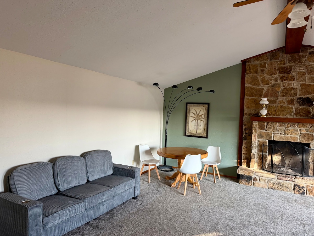 Chalet privé au bord du lac Blue Belle - Maisons à louer à Kingston ...