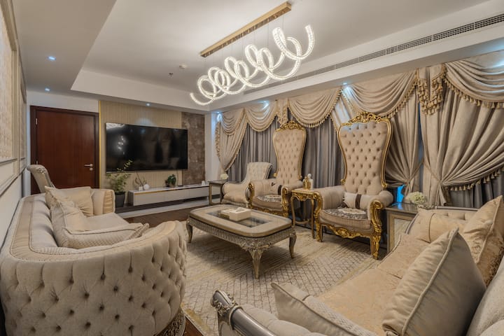 83rd Floor Luxurious Penthouse Full Sea View 6 Bhk - Dubai