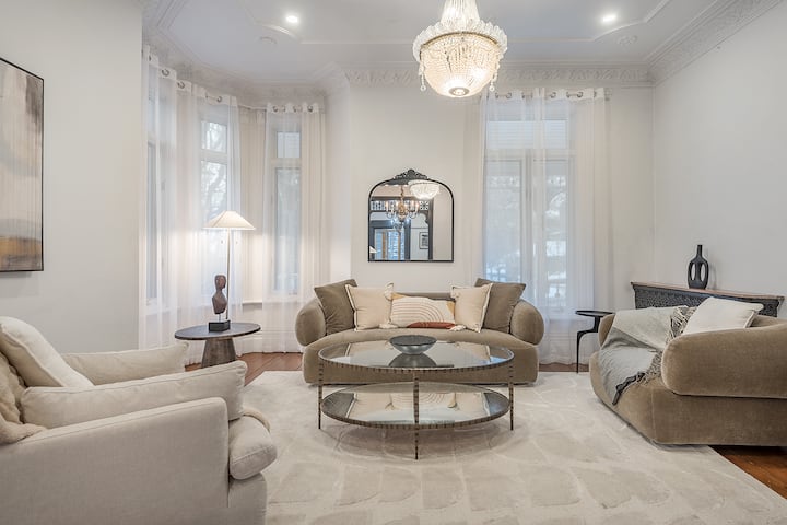 Le Prince Albert - Prestigious 6-bedroom Villa - Montreal