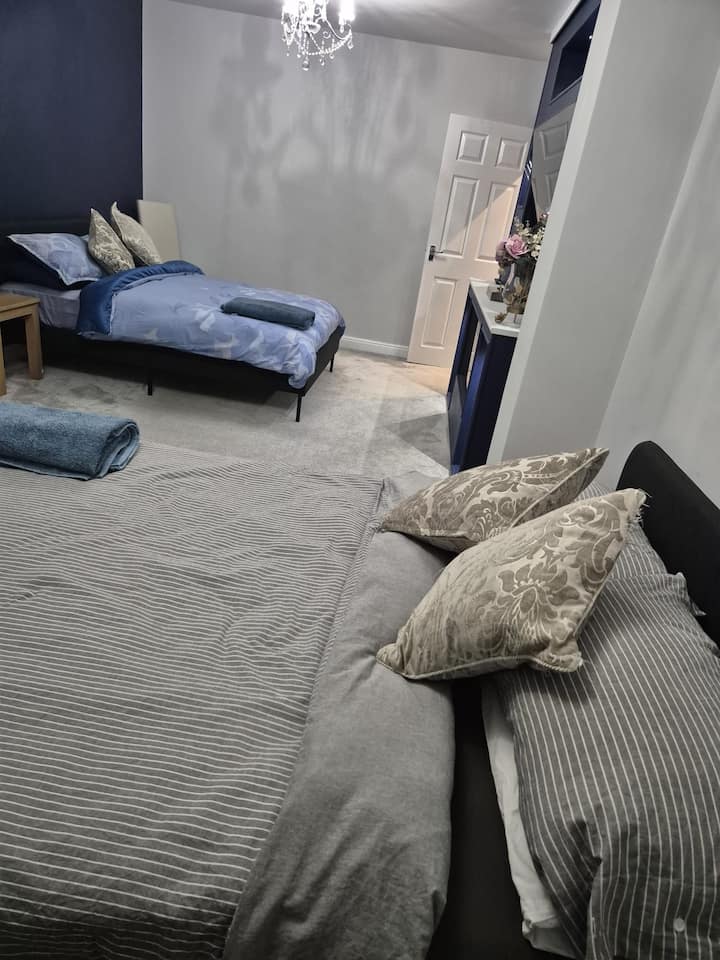 Top Stay- Family Room Sleeps 4
65 Inch Sky Glass - Sutton Coldfield