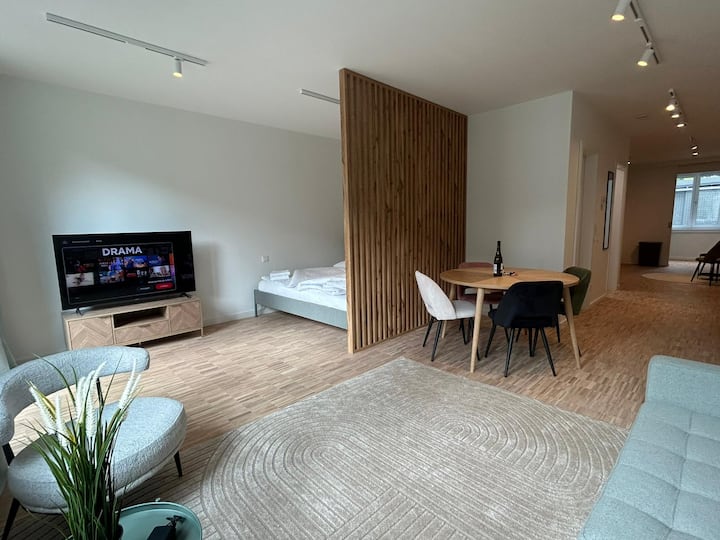 Superior Apartment Perfect For 4-6 Kitchen Parking - Eching