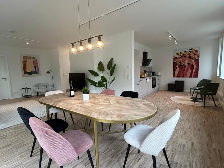 Grand Suite 4 - Perfect For 6-8! Kitchen Parking - Garching