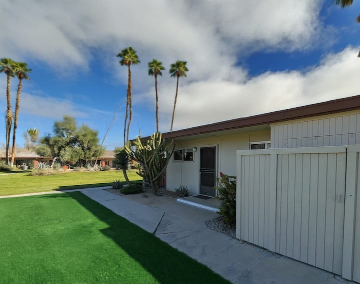 Club Circle Cozy Condo - Borrego Springs, CA