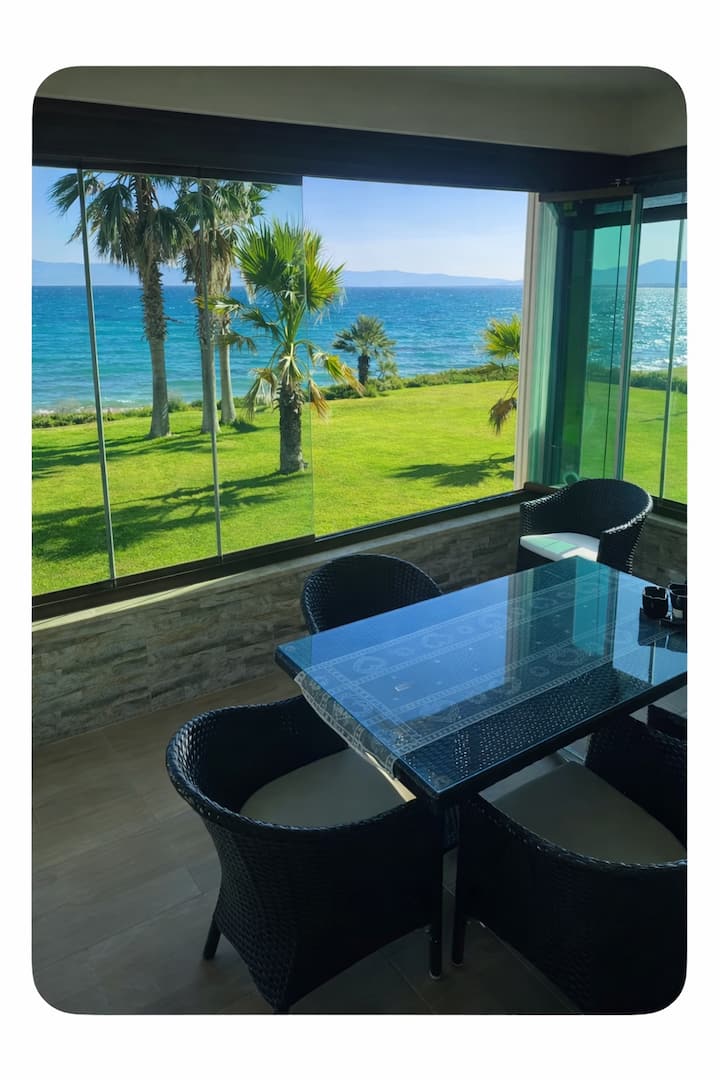 Denize Sıfır Lüks ÖZel Koy & Direkt Deniz Erişimi - Burhaniye