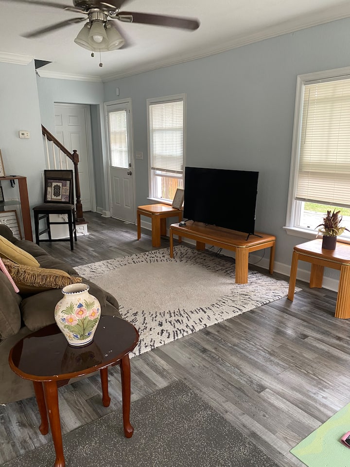 Quiet Craddock Retreat #2 - Portsmouth, VA