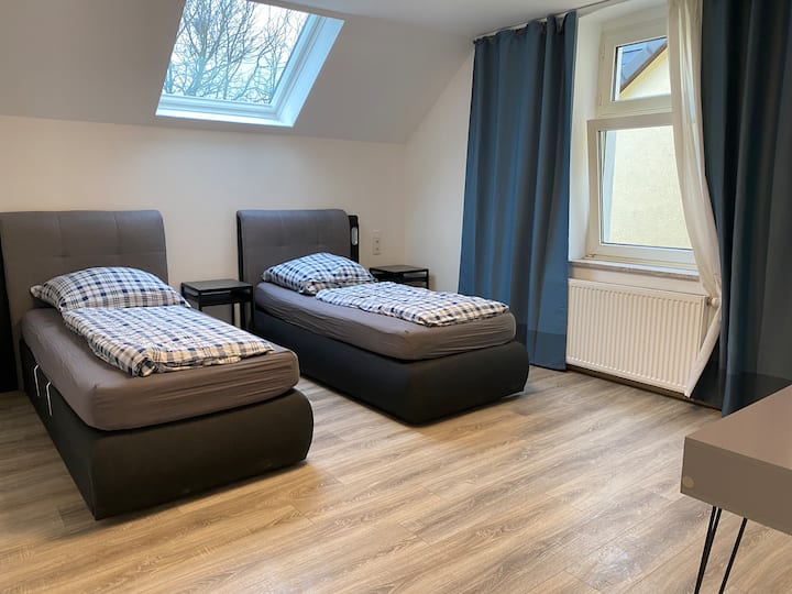 House-in Apartments - Free Parking - Wifi- Apart 7 - Essen