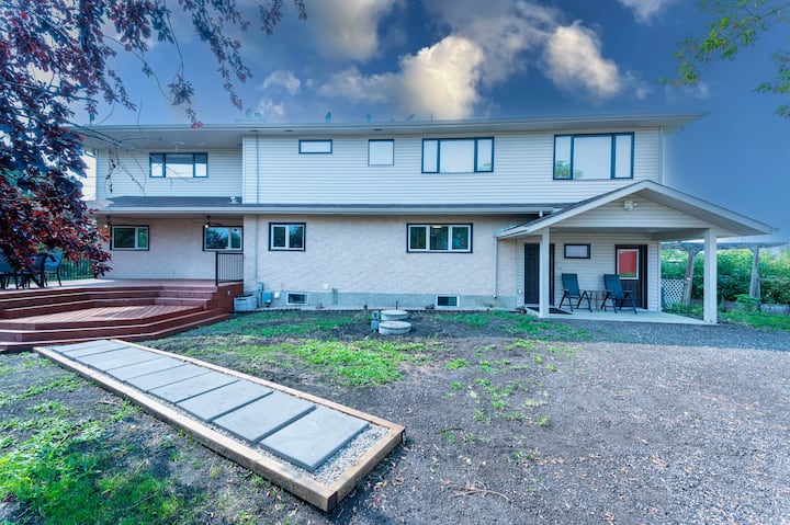Rocking Bar Ranch Retreat – Near Fort Sask - Fort Saskatchewan