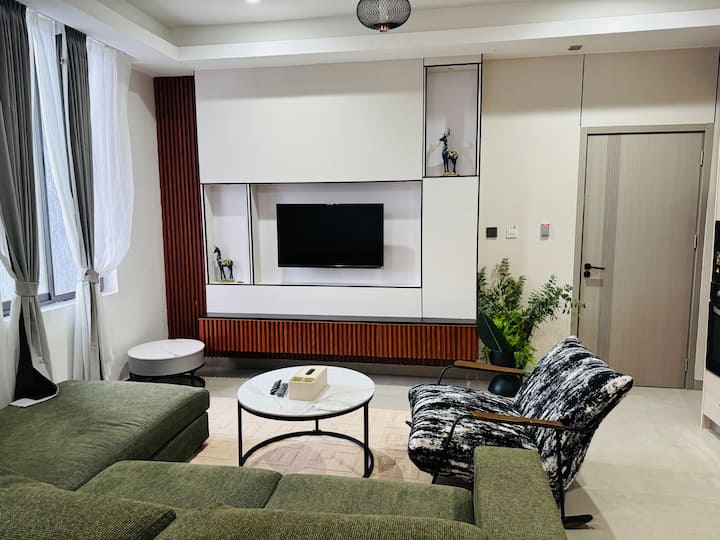 Unique 1bed @East Legon/ Pool/ Gym/ Rooftop - Accra