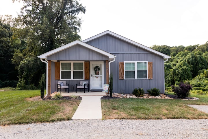 The Kudzu Cottage - Danville, VA