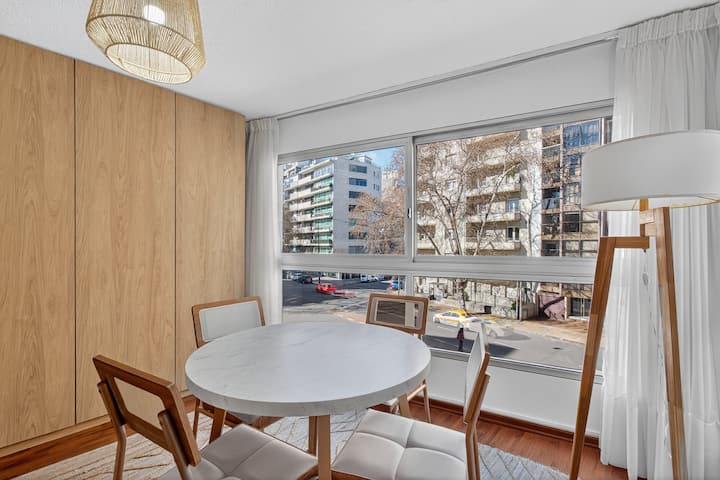 Bright Apartment In Pocitos - Montevideo