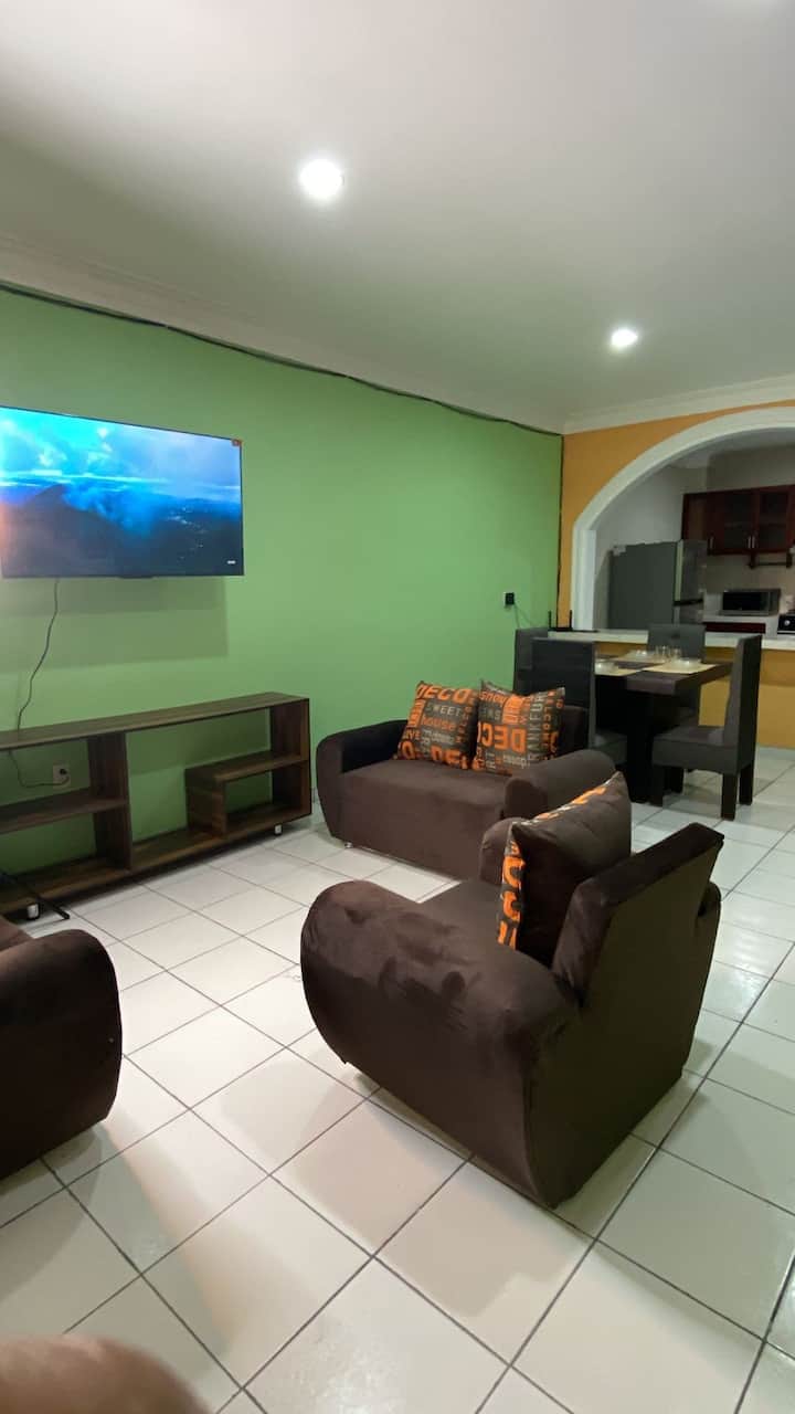 Casa Acogedora Con Excelente Ubicación. - Tehuacán