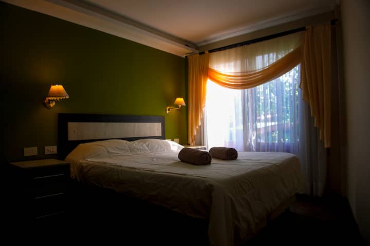 Hogar Con 2 Habitaciones | Piscina + Desayuno - Puerto Iguazú