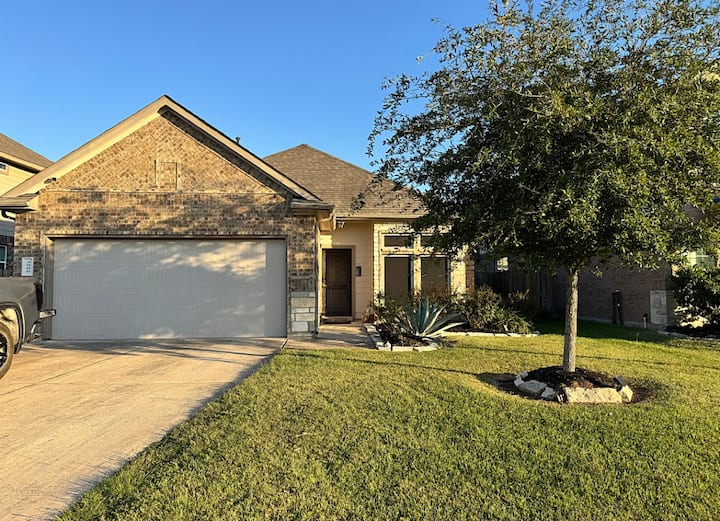 Easy I-10 Access 3br Close To Downtown& Refineries - Highlands, TX