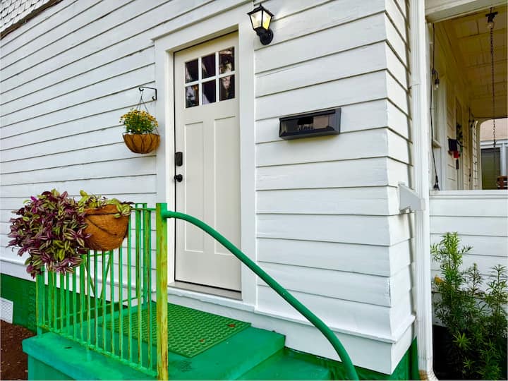 Upstairs Apt - 1924 Craftsman In Historic Downtown - Orlando, FL